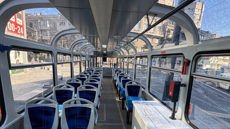 Ukraine’s First Panoramic Sightseeing Trams Debut in Dnipro - Ukraine ...